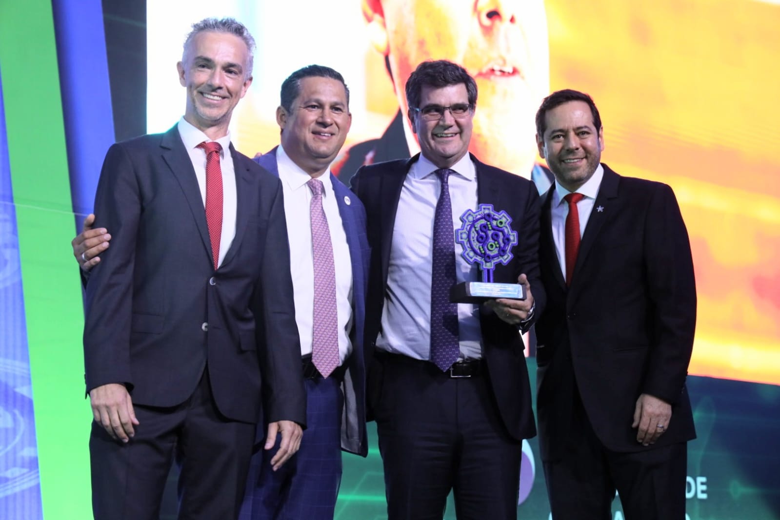 Recibe Ternium Premios CONCAMIN México 4.0 y de Ética y Valores por sus ...